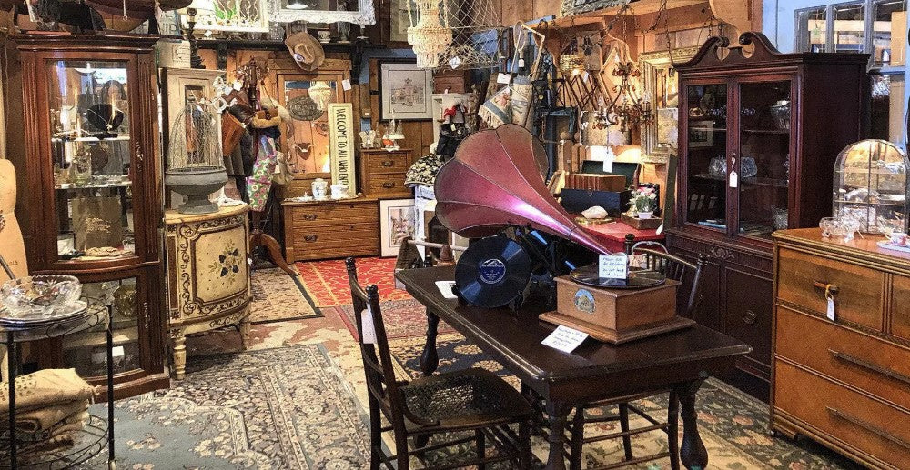 Antiques – Collectors paradise